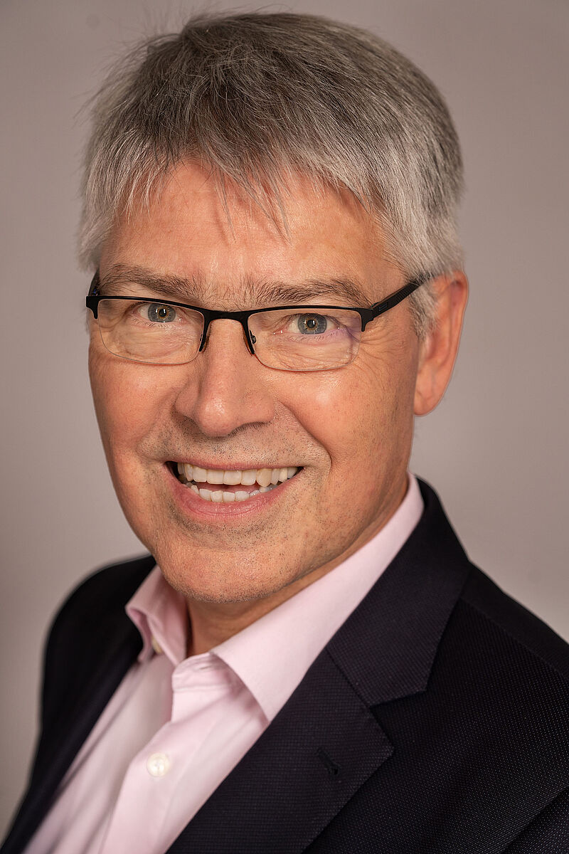 Über 35 Jahre Pressearbeit für den Frankfurter Nahverkehr